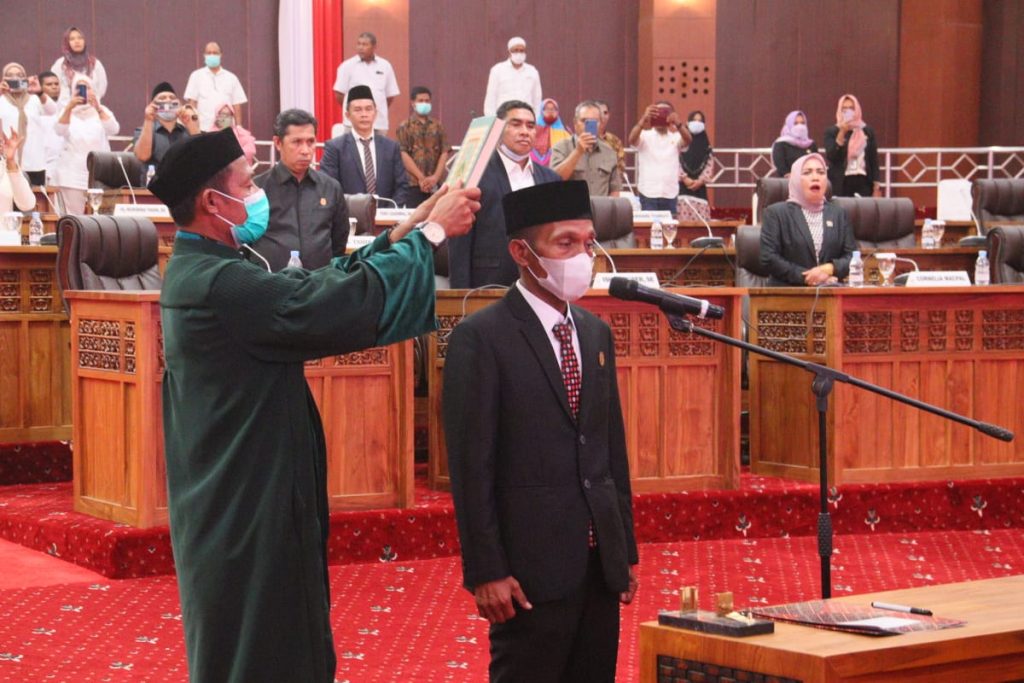 Sahril Taher Resmi Duduki Wakil Ketua DPRD Malut – Publikamalut.com