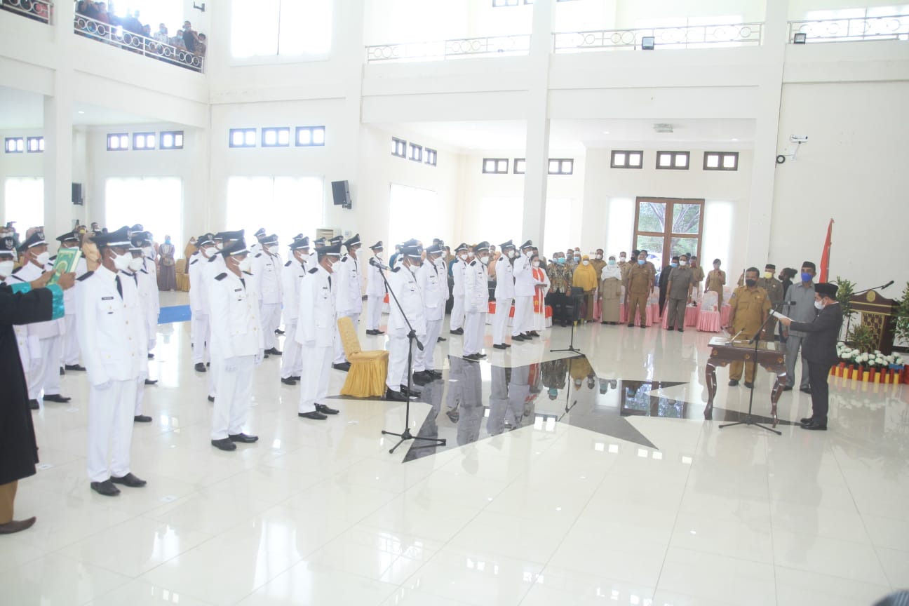 Wakil Bupati Haltim Resmi Lantik 34 Kepala Desa Periode 2022-2028 ... Wakil Bupati Haltim Resmi Lantik 34 Kepala Desa Periode 2022-2028 ...